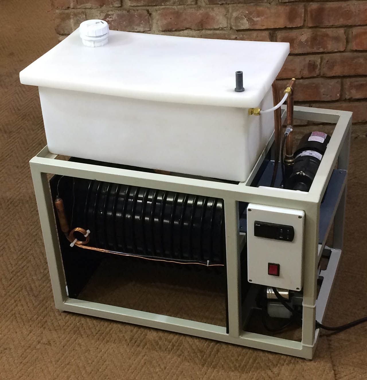 CLOSED LOOP WATER CHILLER | Energy Instrumentation